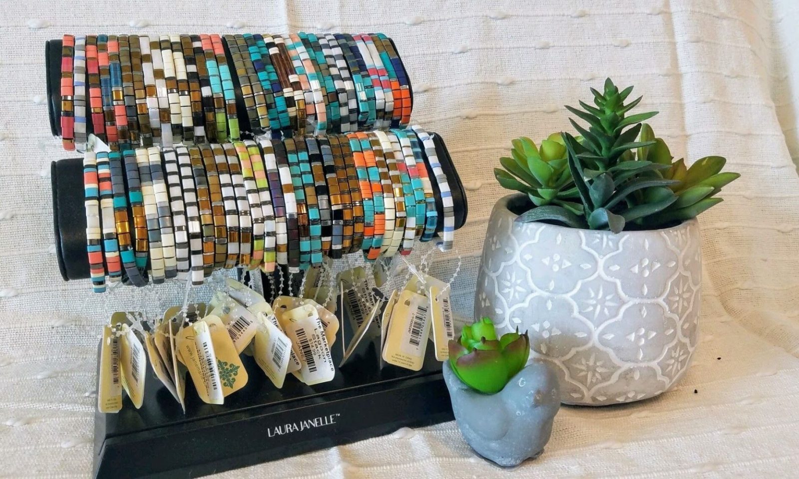 UCHealth Medical Center of the Rockies Gift Shop | Loveland