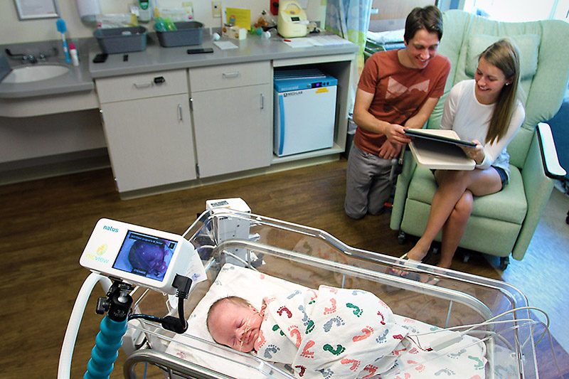 NICU bedside cameras help parents stay connected - UCHealth Today