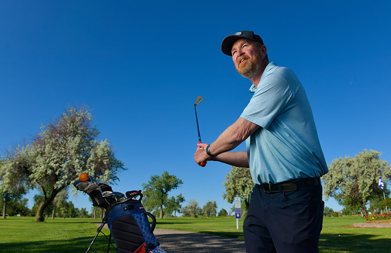 Mobile stroke unit saves man stricken with brain clot while on golf course - UCHealth Today
