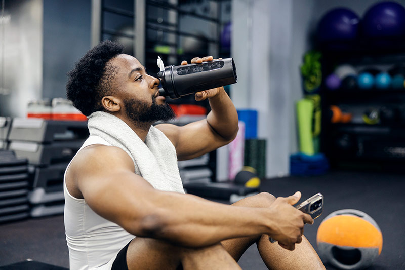 Protein supplements explained: Safety, daily need and when they help ...